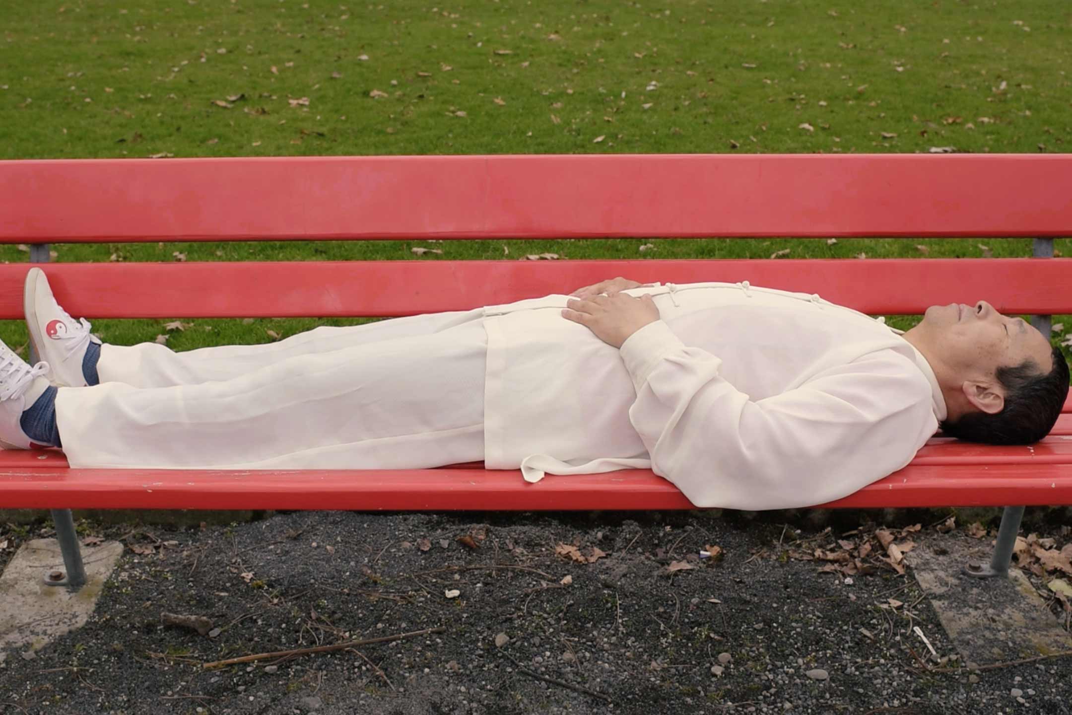 Qigong: 30 Minuten Übungsvideos mit Jumin Chen | Migros iMpuls